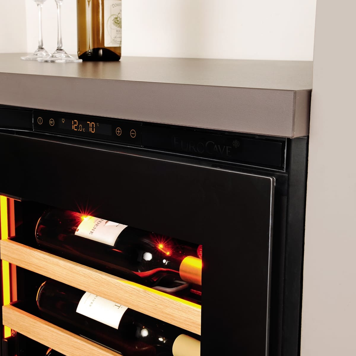 Small wine serving cabinet, multi-temperature, which can be built-in ...