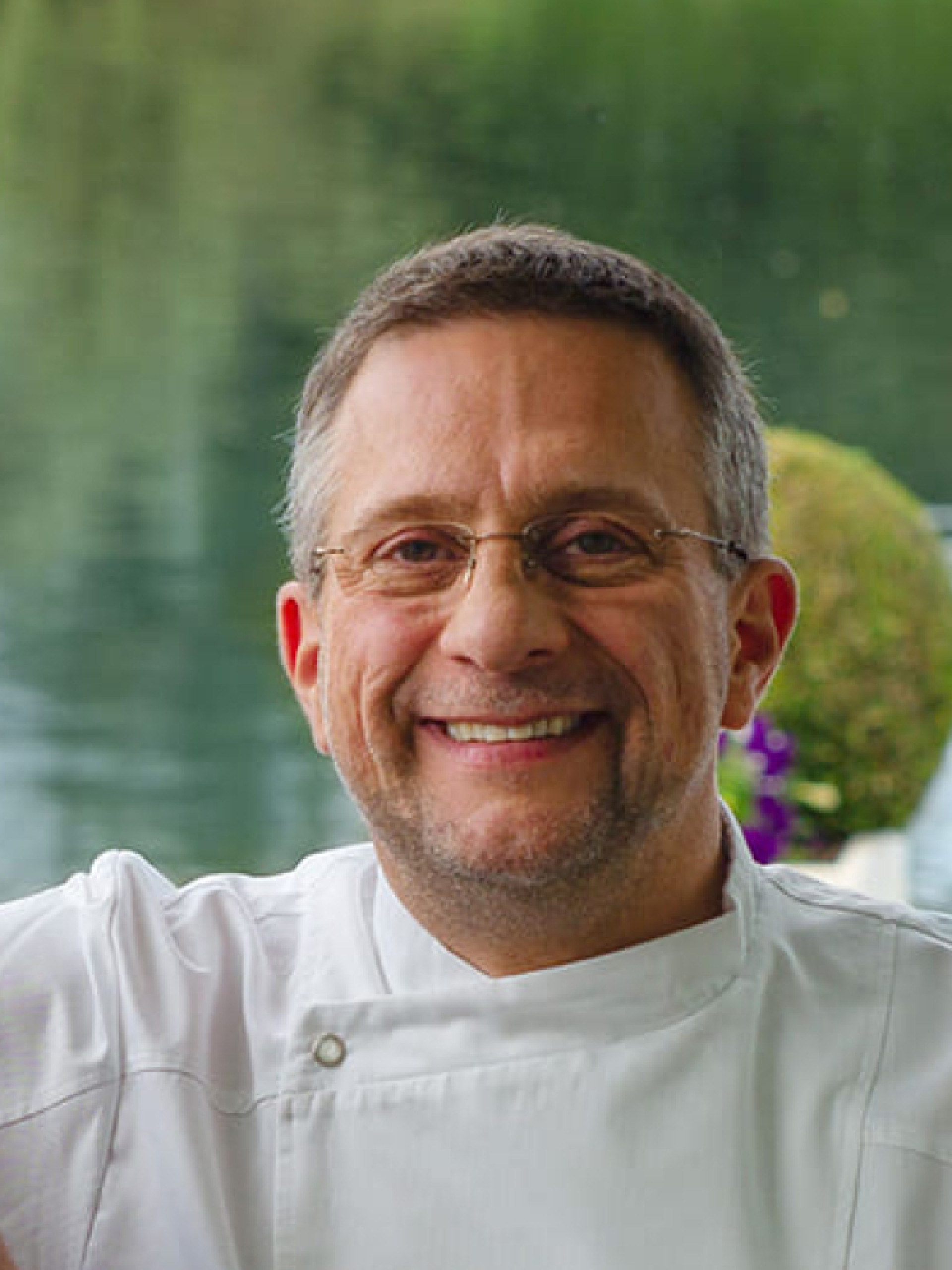 Michel Roux Sr, the famous starred Chef, renewed his trust in EuroCave ...