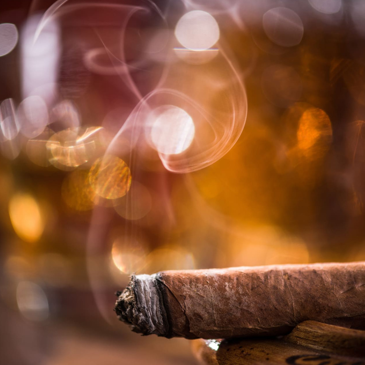 Cigar & cocktail pairing | Cuban pairing between the trinidad reyes ...